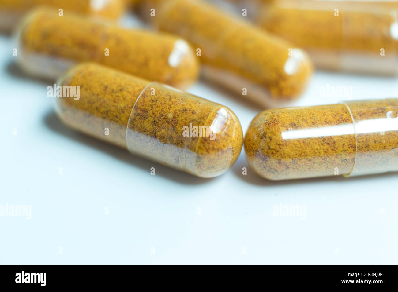 Multi vitamin and mineral natural health food supplement pills for ...