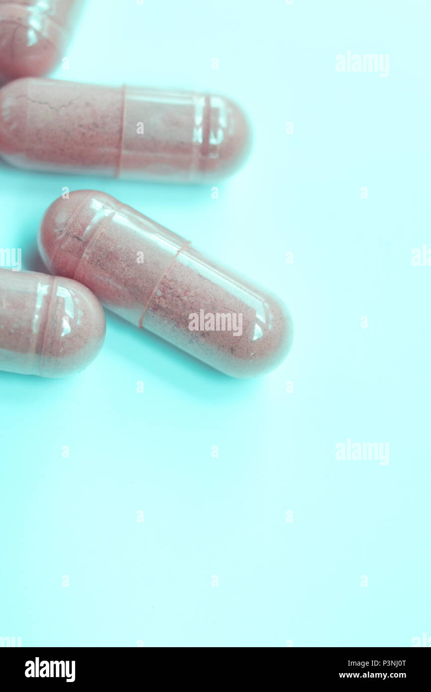 Multi vitamin and mineral natural health food supplement pills for ...