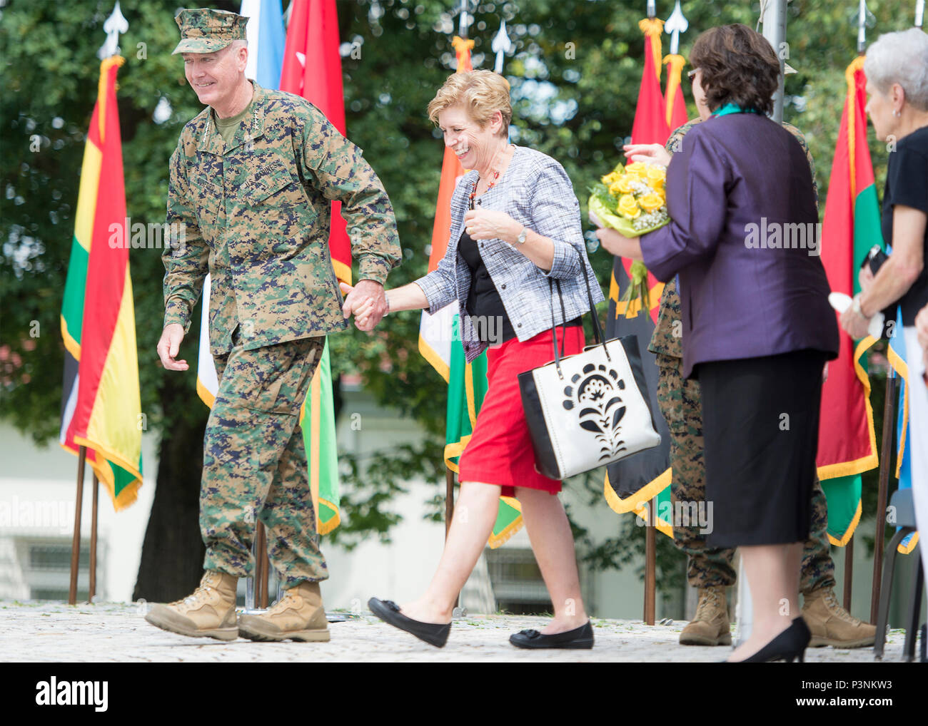Ellyn dunford wife u s marine hi-res stock photography and images - Alamy