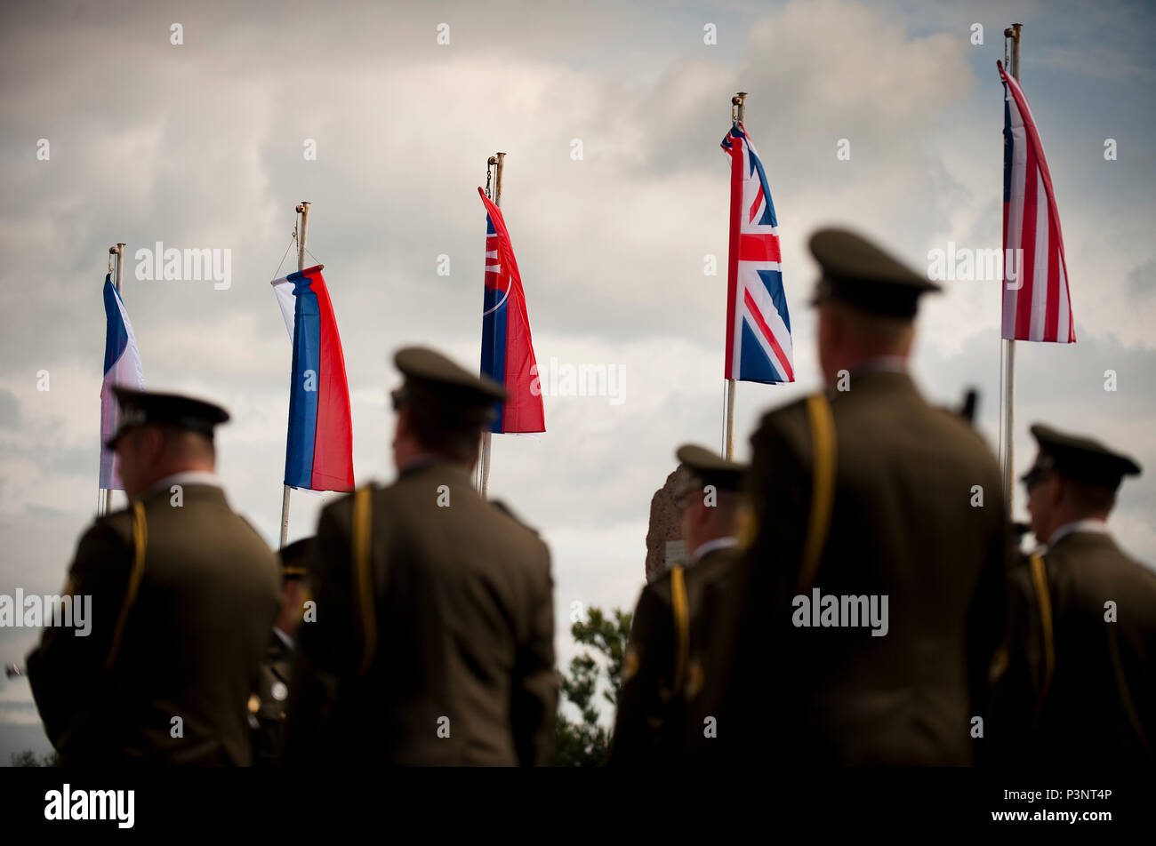 Members of the U.S. and Slovak Armed Forces hold a memorial service for ...