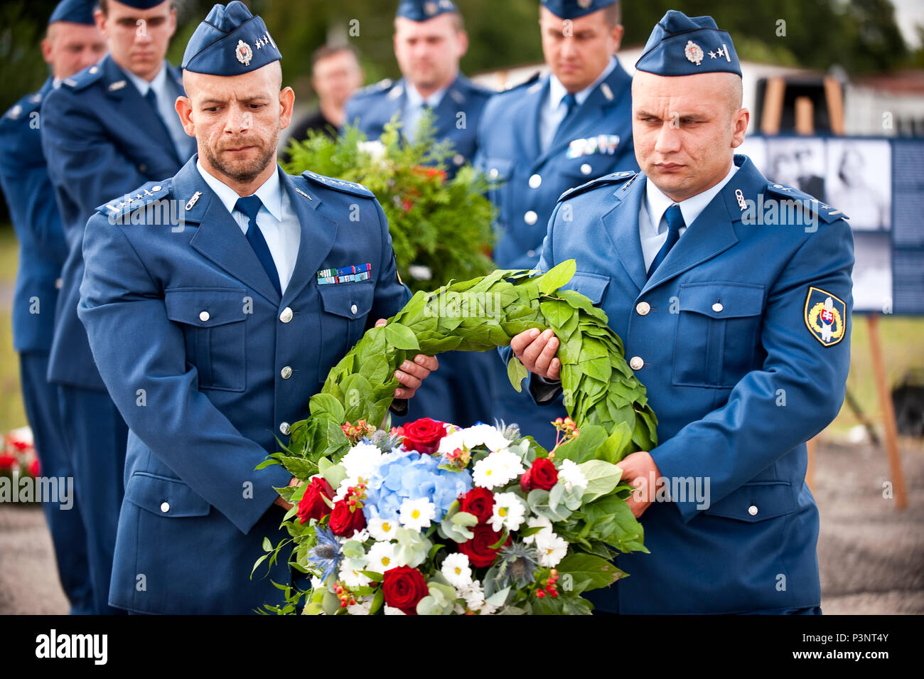 Members of the U.S. and Slovak Armed Forces hold a memorial service for ...