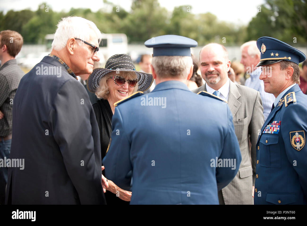 Members of the U.S. and Slovak Armed Forces hold a memorial service for ...