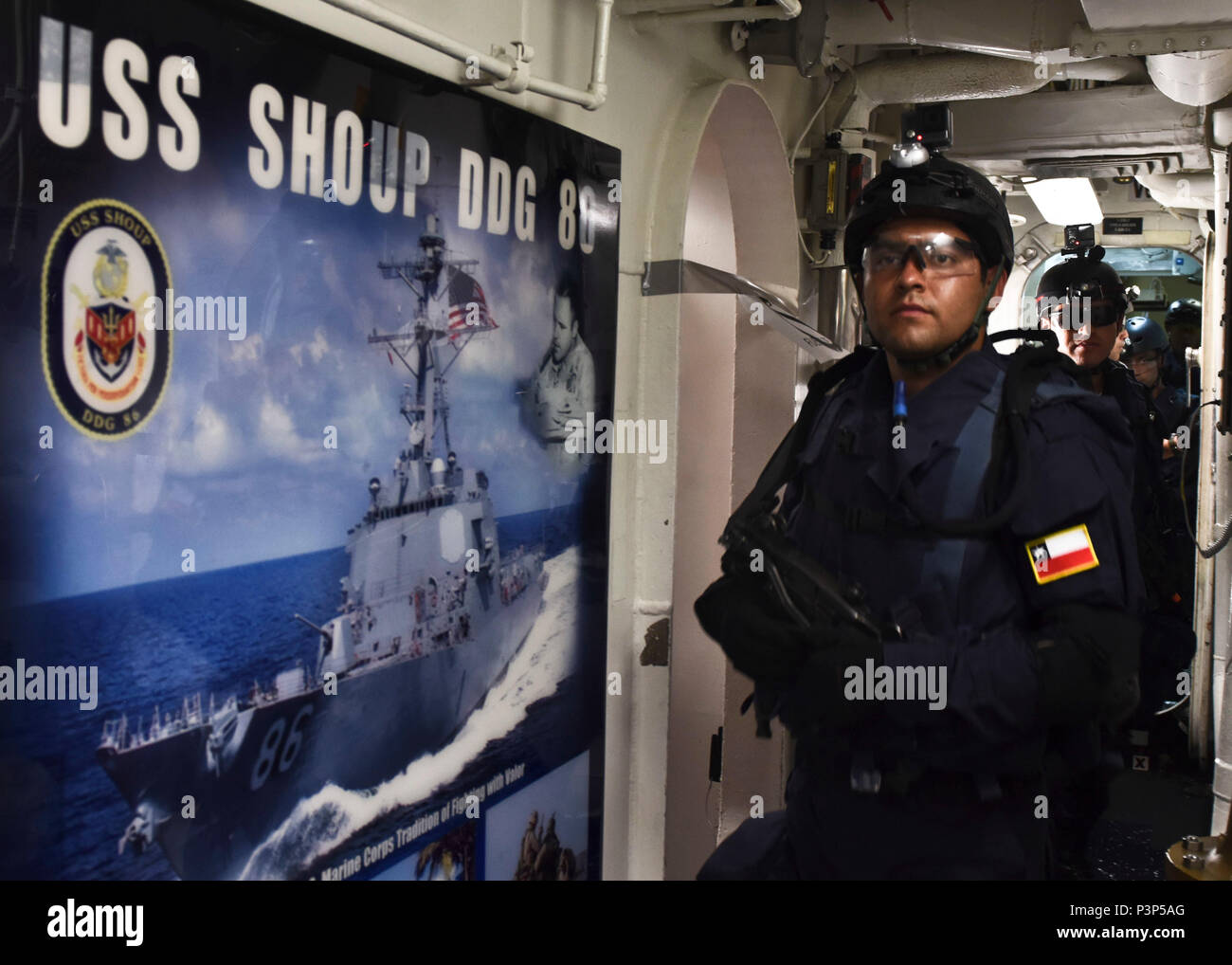 Uss cochrane hi-res stock photography and images - Alamy