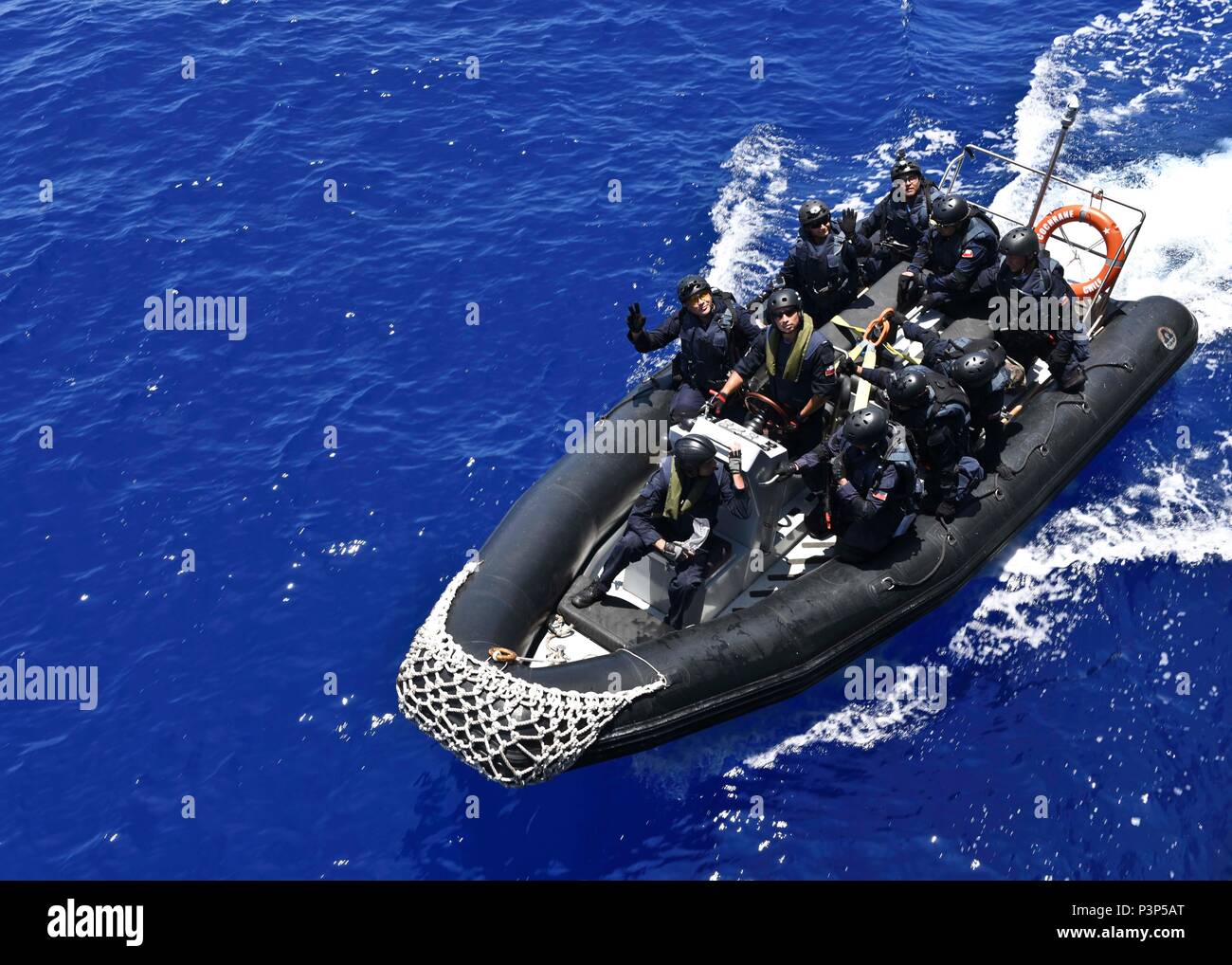 Uss cochrane hi-res stock photography and images - Alamy