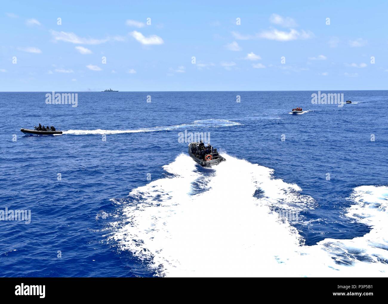 Uss cochrane hi-res stock photography and images - Alamy