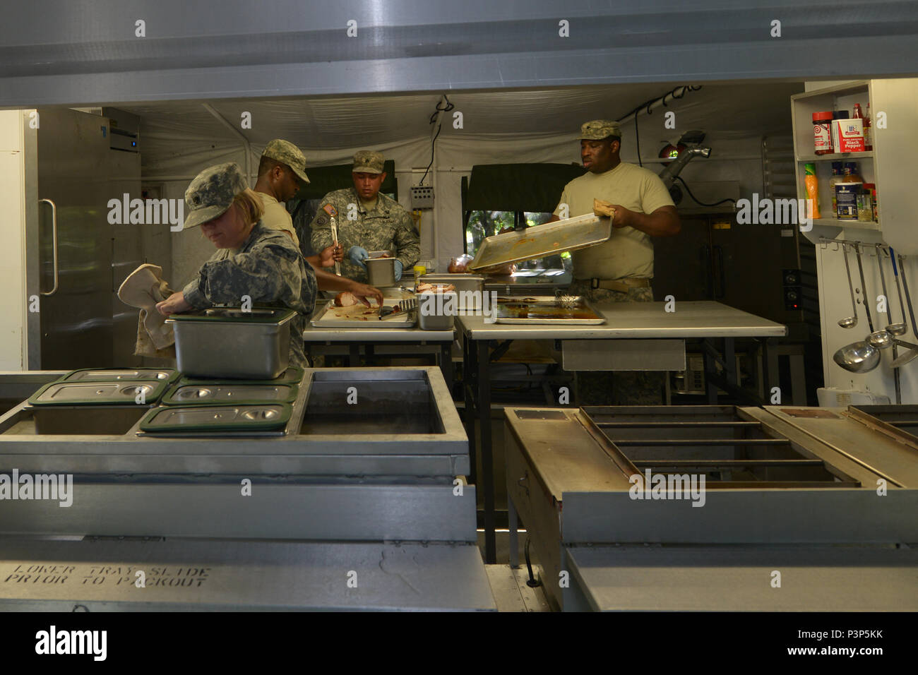 U.S. Army Reserve Soldiers with the Echo Company, 5th Battalion, 159th ...