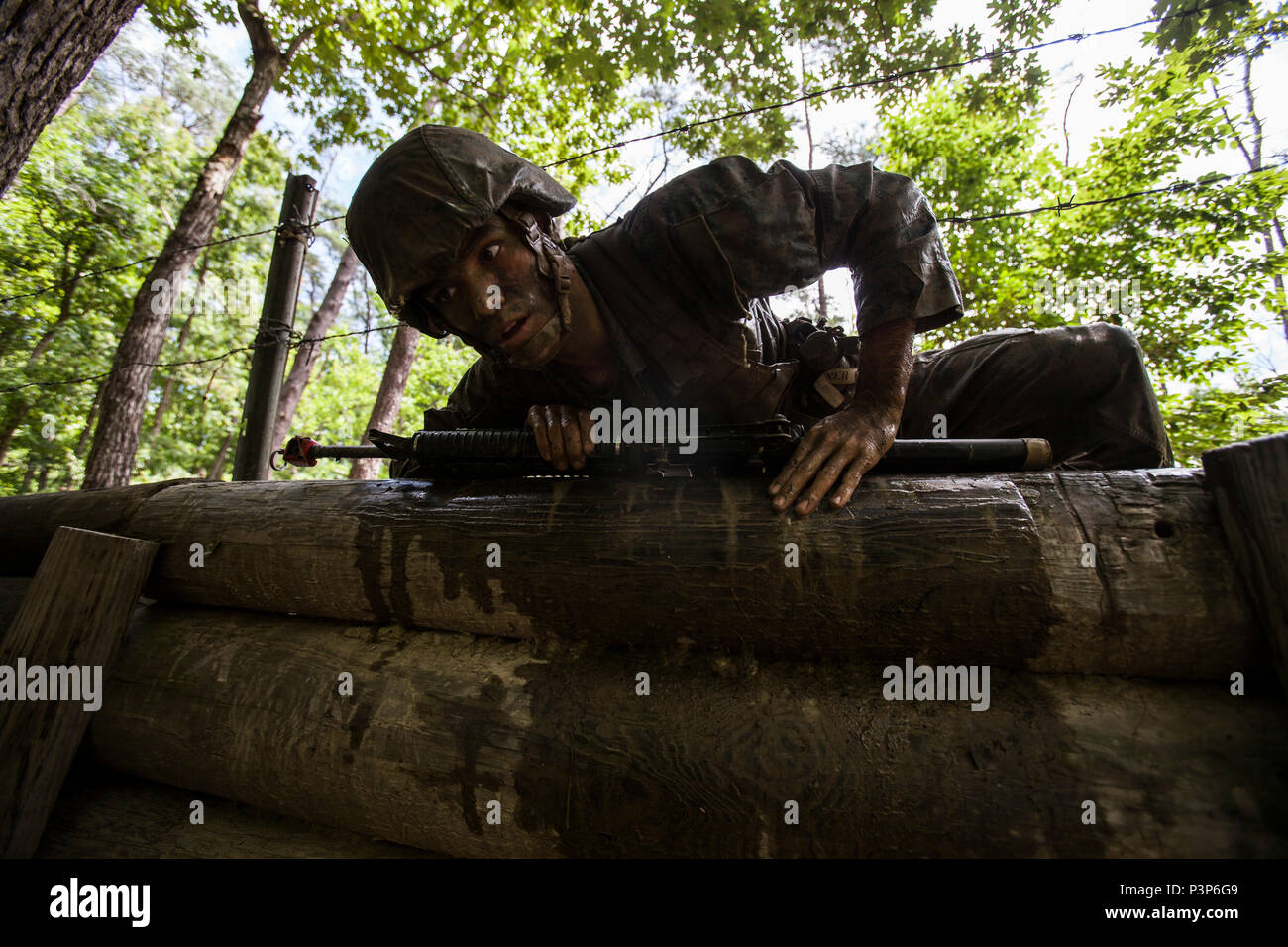Fireteam assault course hi-res stock photography and images - Alamy