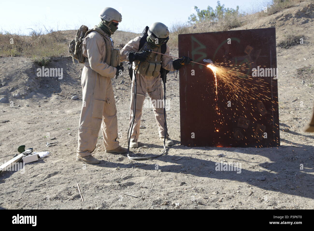 Military breach tactics hi-res stock photography and images - Alamy