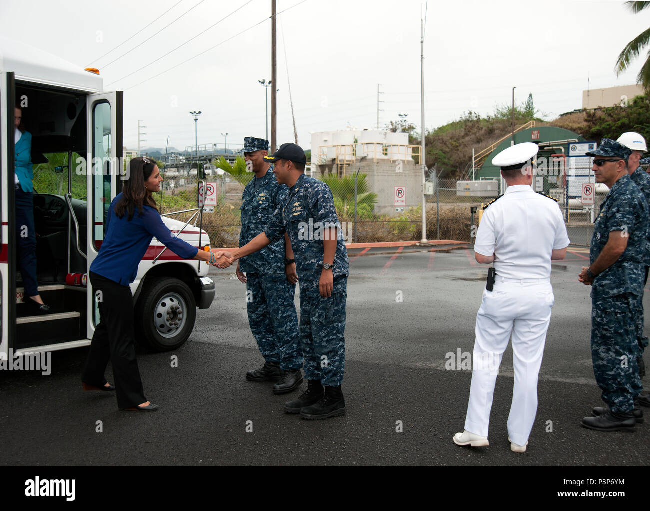 Rep tulsi gabbard hi-res stock photography and images - Alamy