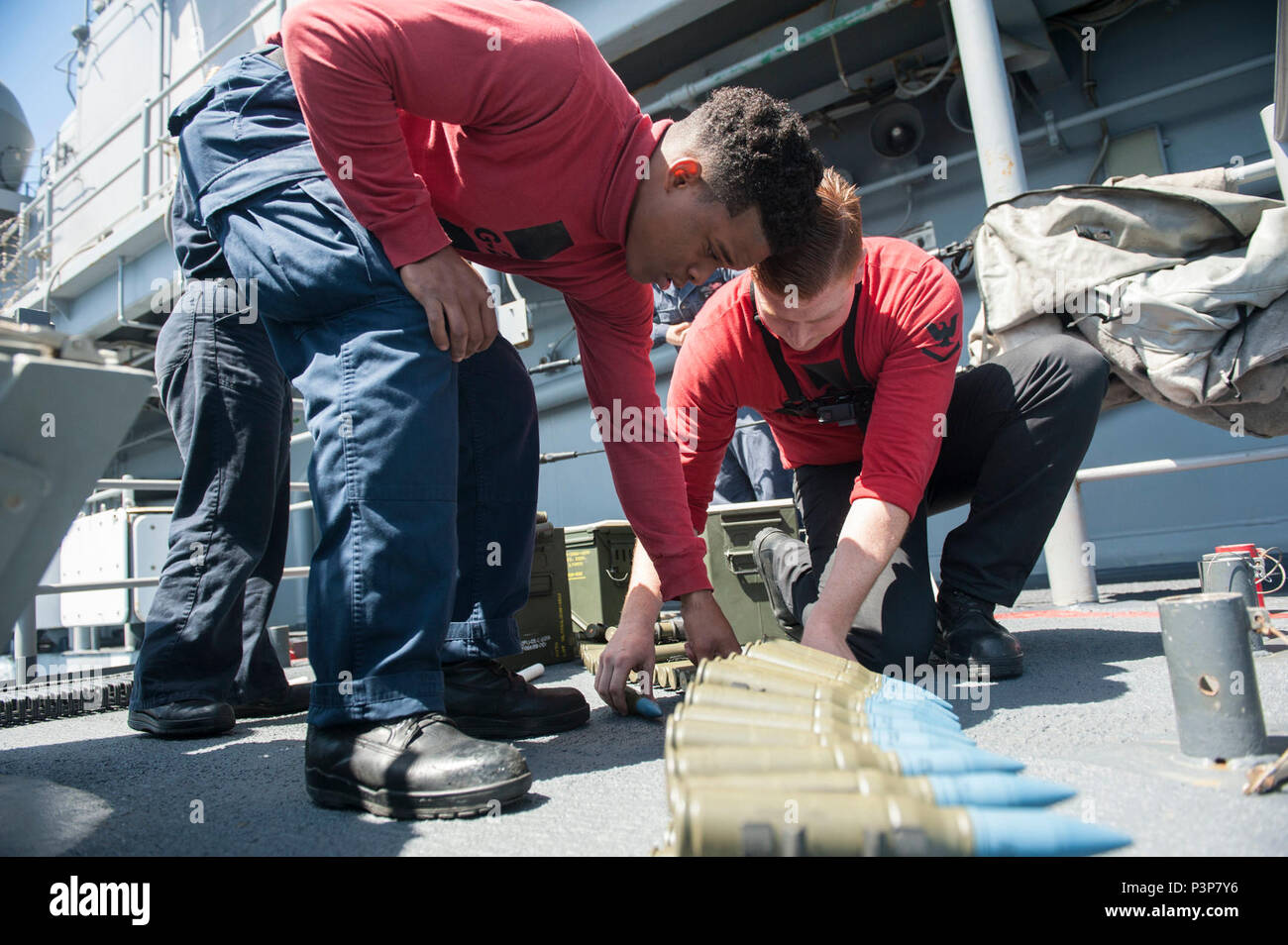 Mk 38 machine gun system hi-res stock photography and images - Alamy