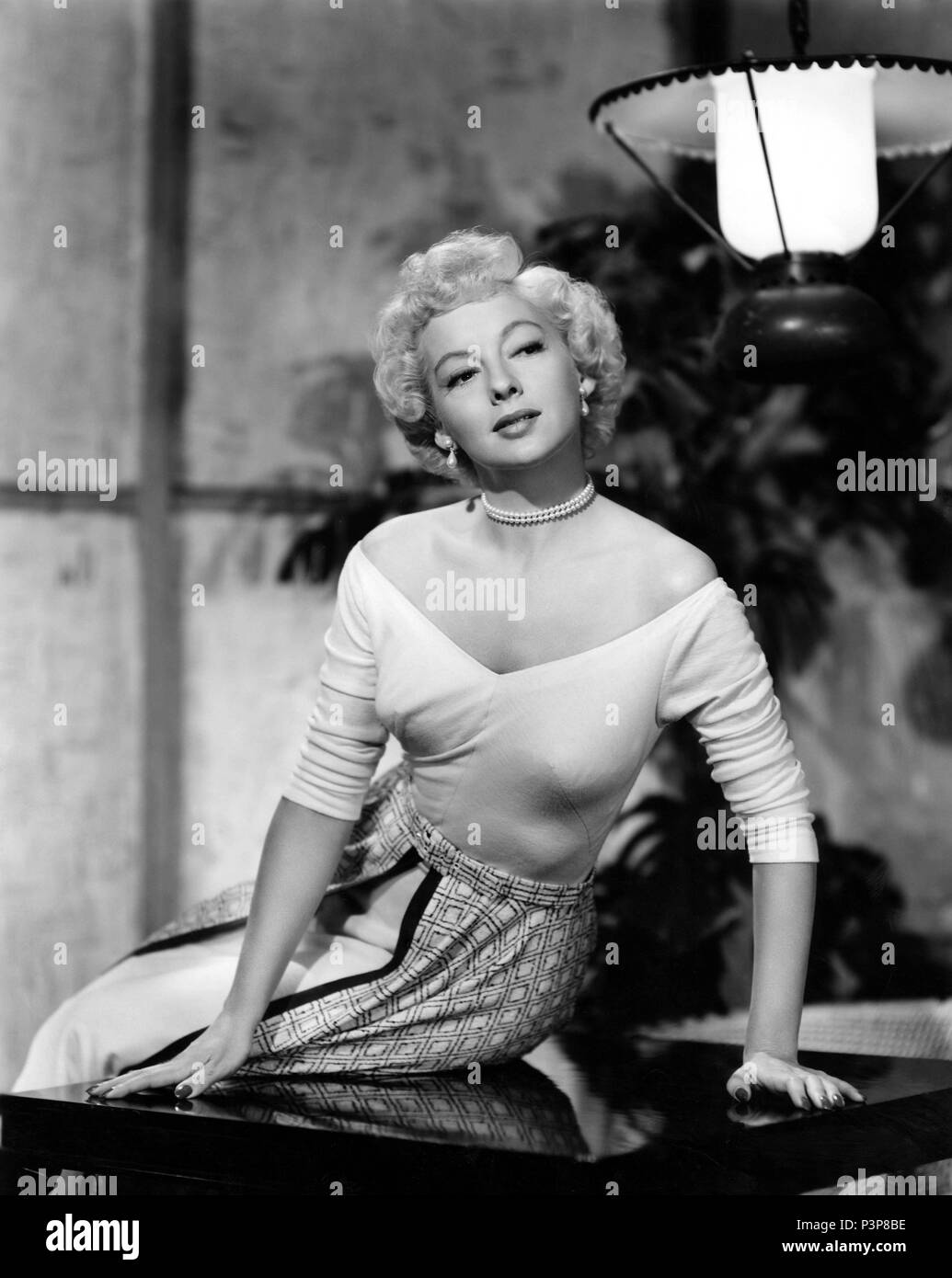 Evelyn keyes hi-res stock photography and images - Alamy