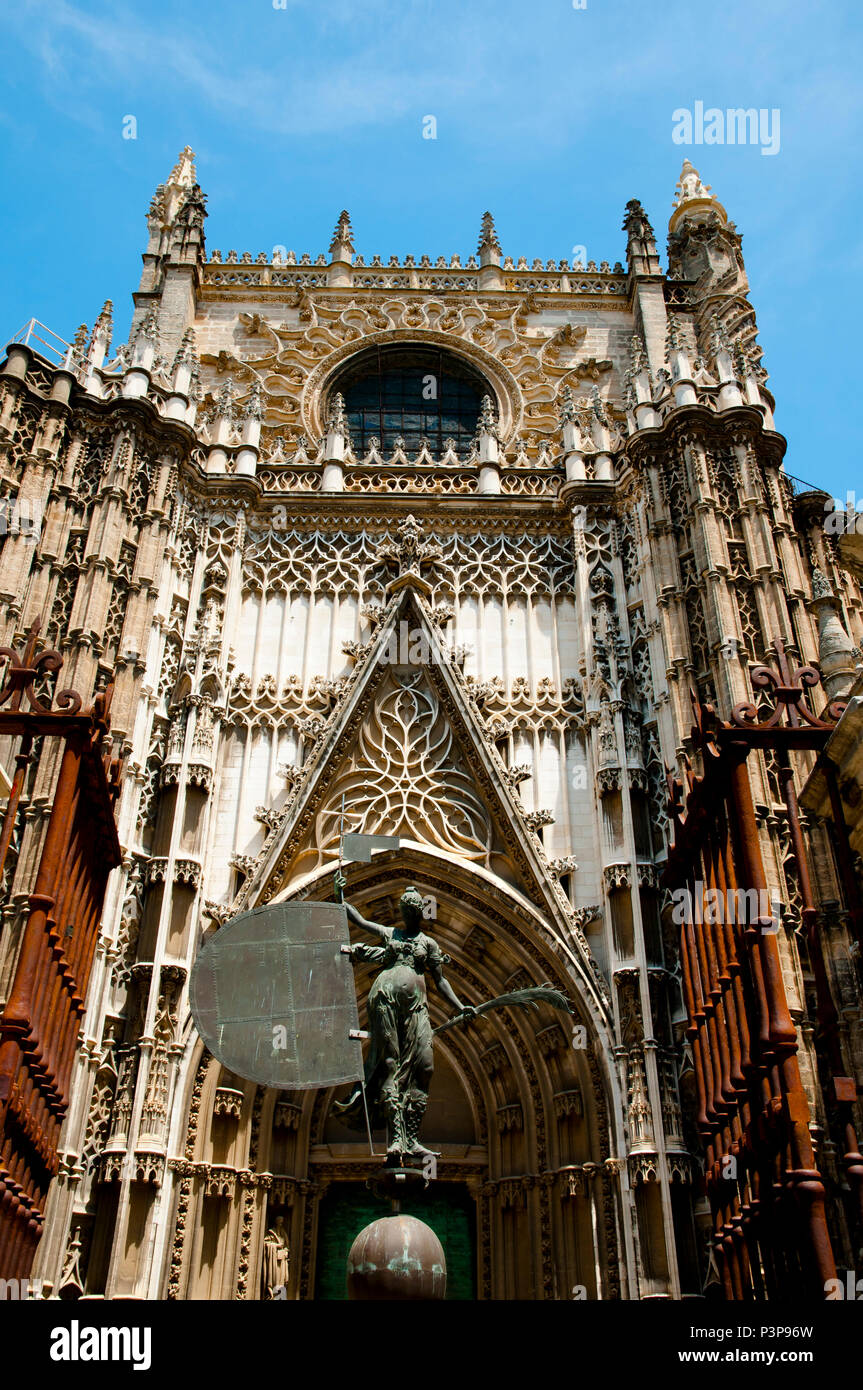 The Triumph of Faith Statue - Seville - Spain Stock Photo - Alamy
