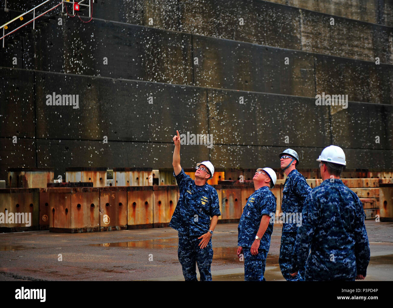 160722-N-KG618-076 YOKOSUKA, Japan (July 22, 2016) - Commanding Officer ...