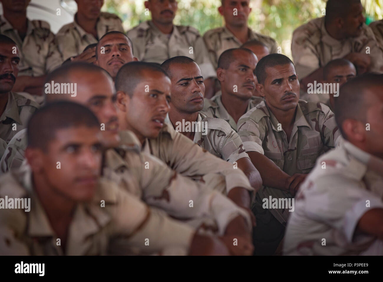 Carrying wounded soldier first aid hi-res stock photography and images ...