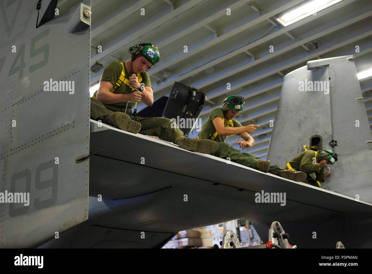 160719-N-TO519-007 MEDITERRANEAN SEA (July 19, 2016) Marines tighten ...