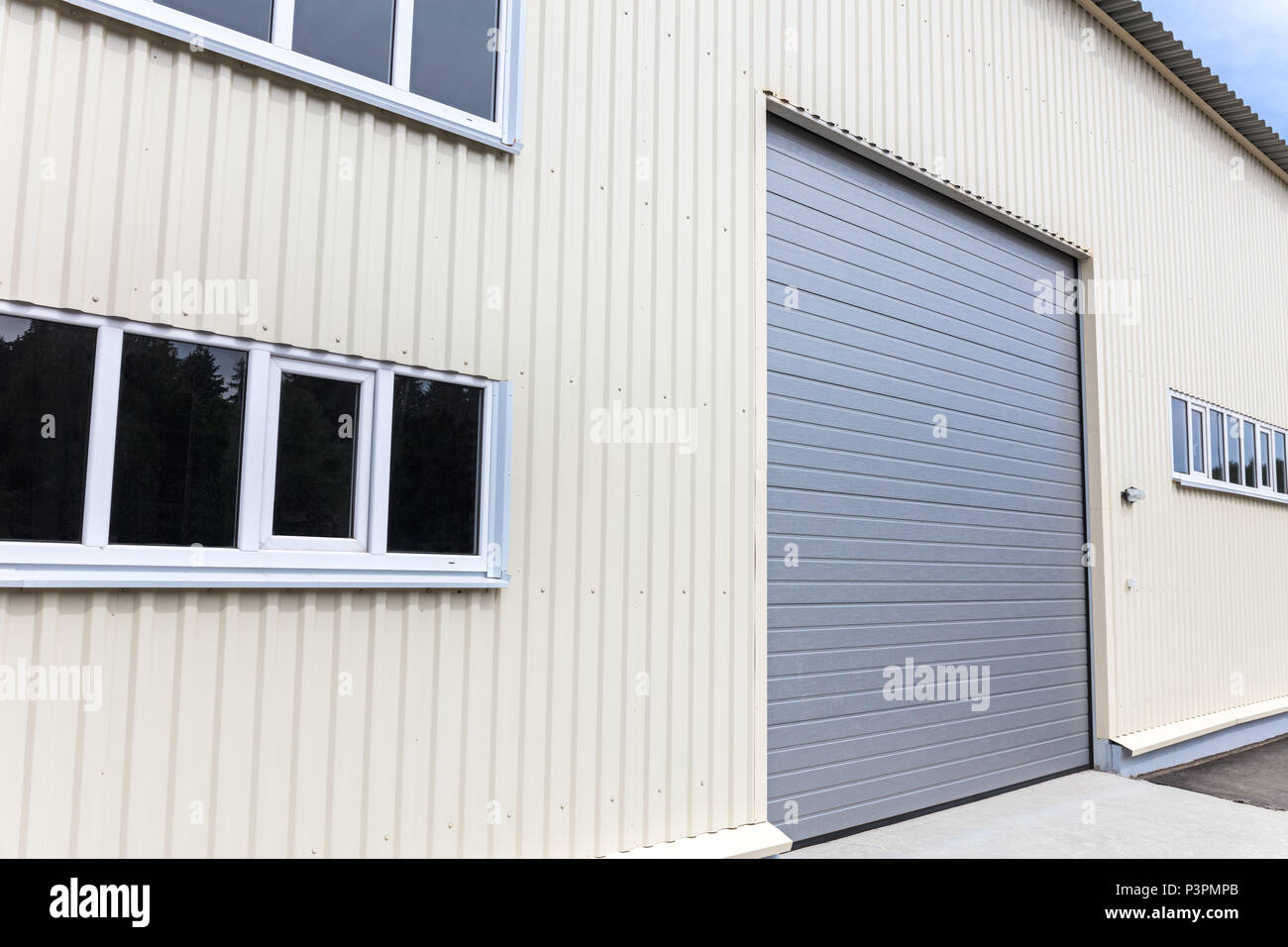 Facade storage warehouse closed gate hi-res stock photography and ...