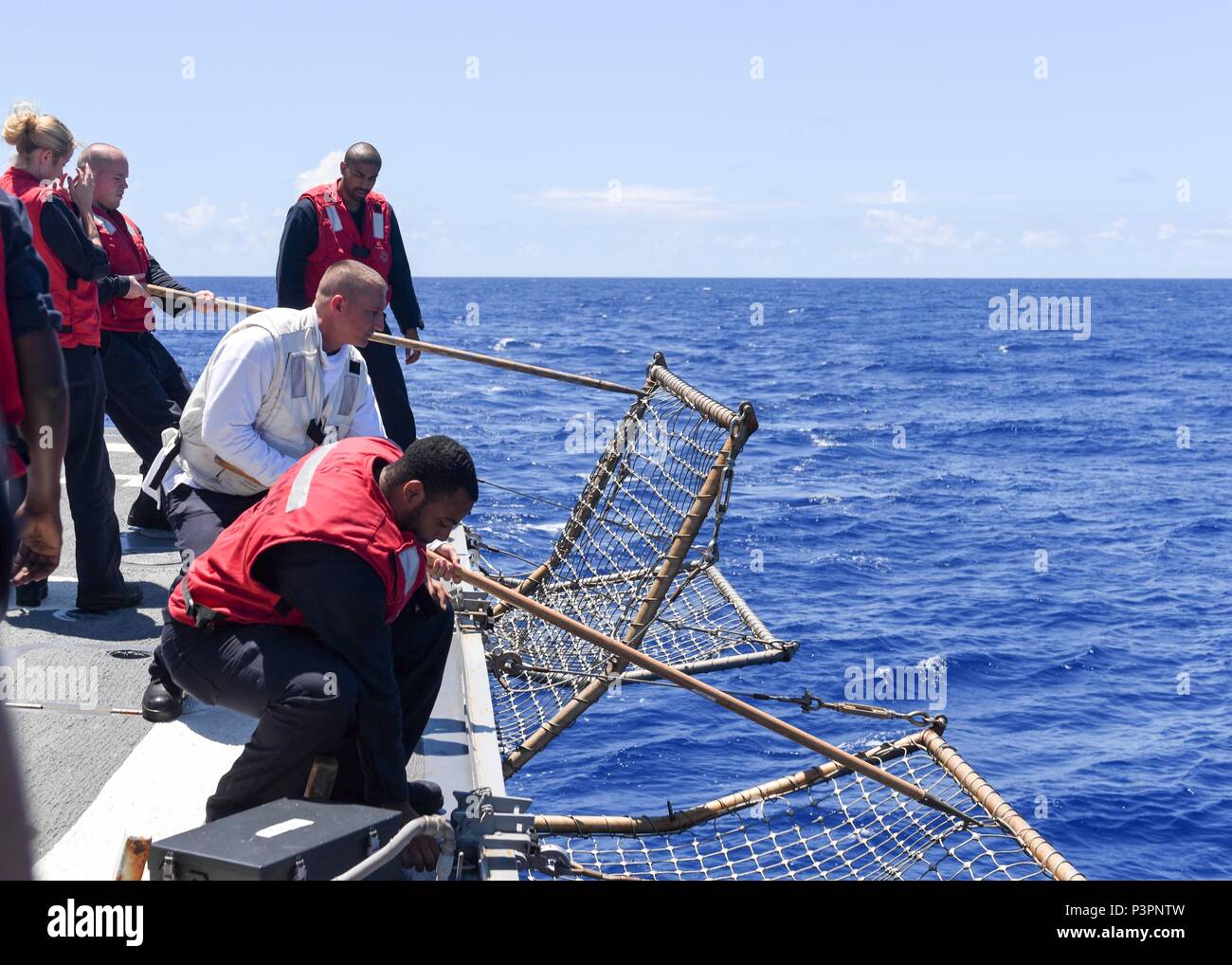 Nets on pacific ocean islands hi-res stock photography and images - Alamy
