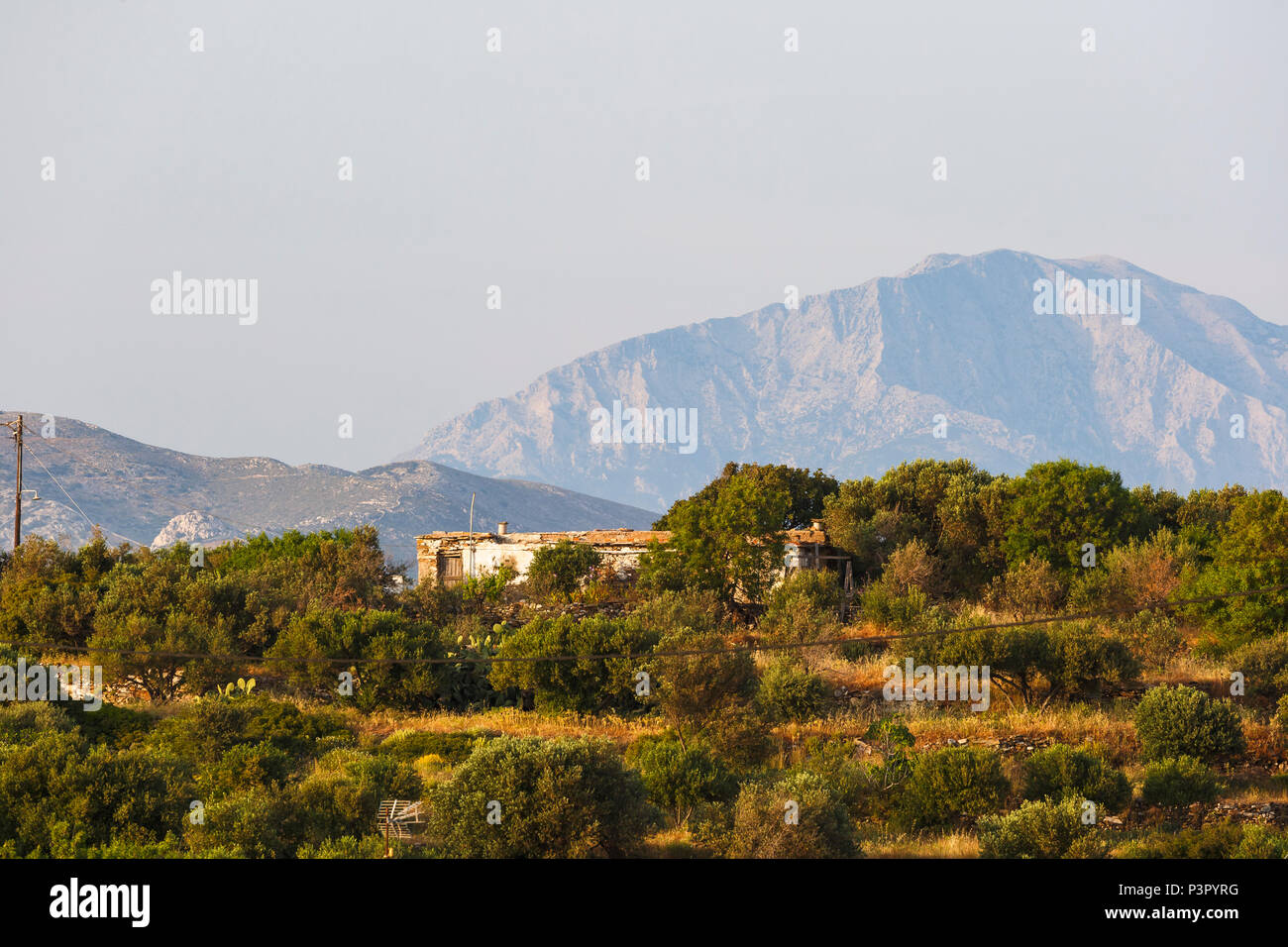 Cottage greece hi-res stock photography and images - Alamy
