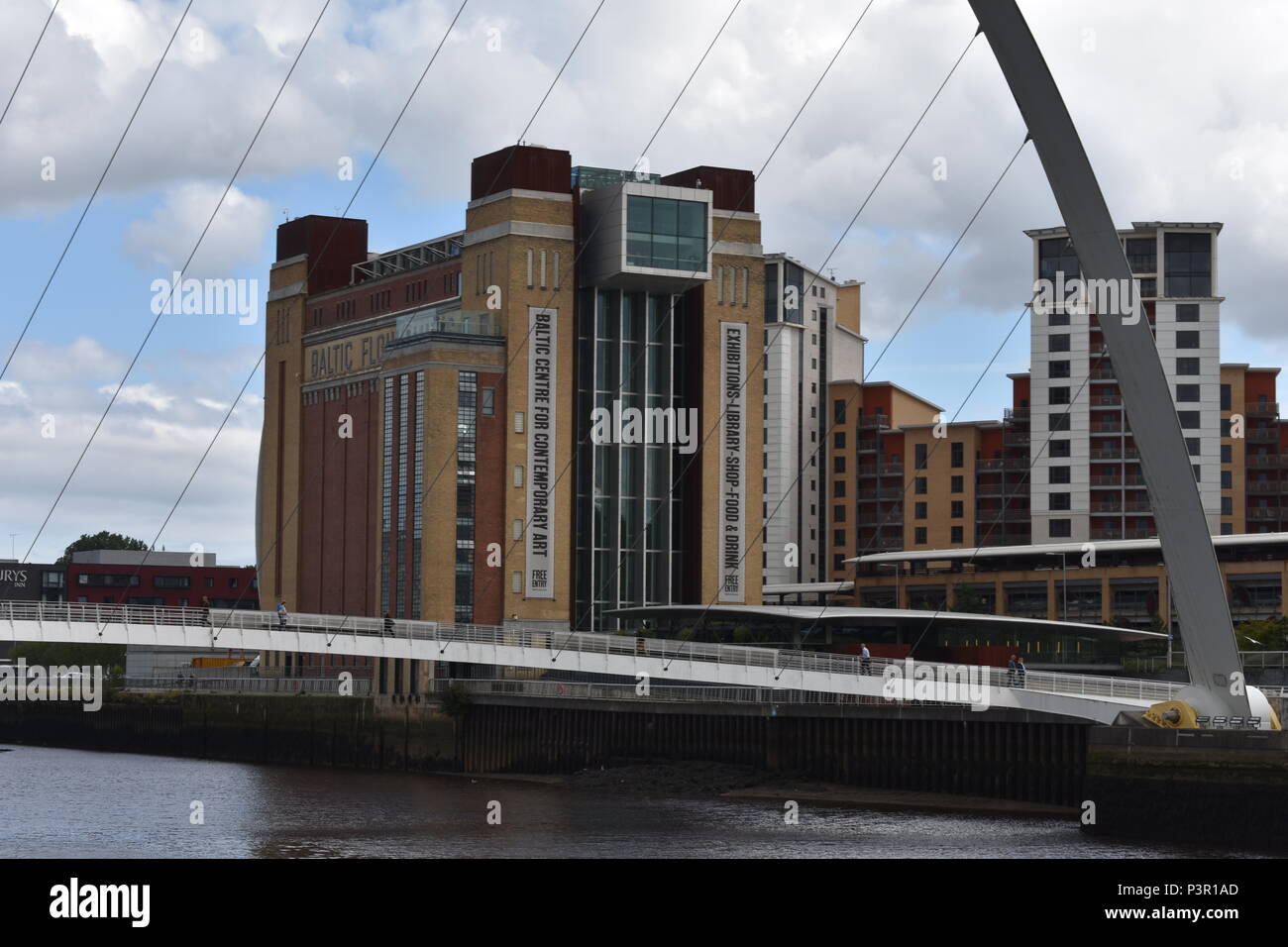Views of the Gateshead Millennium Bridge Stock Photo - Alamy
