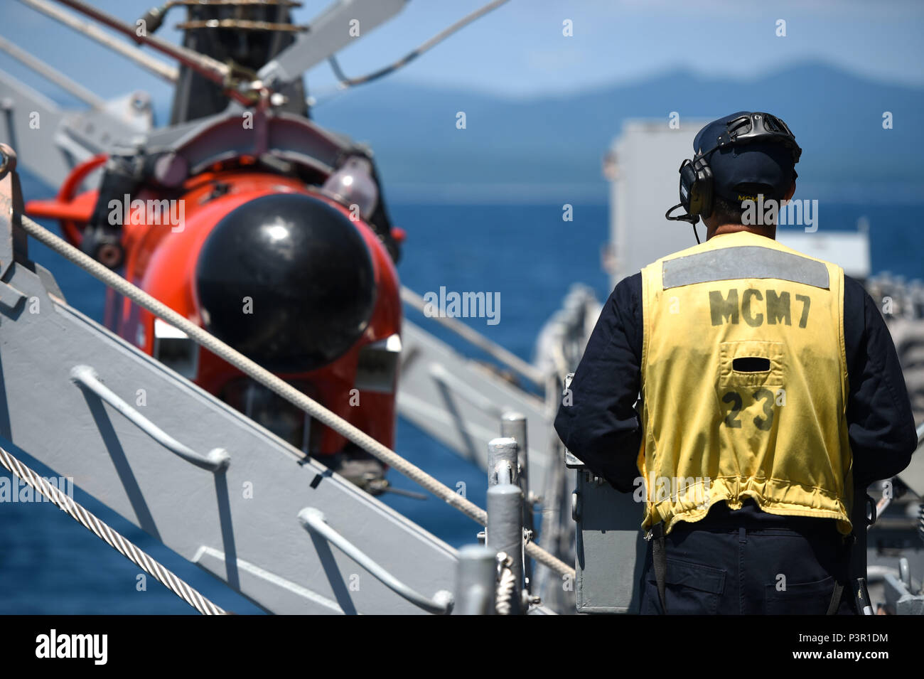 Avenger class minesweeper hi-res stock photography and images - Alamy