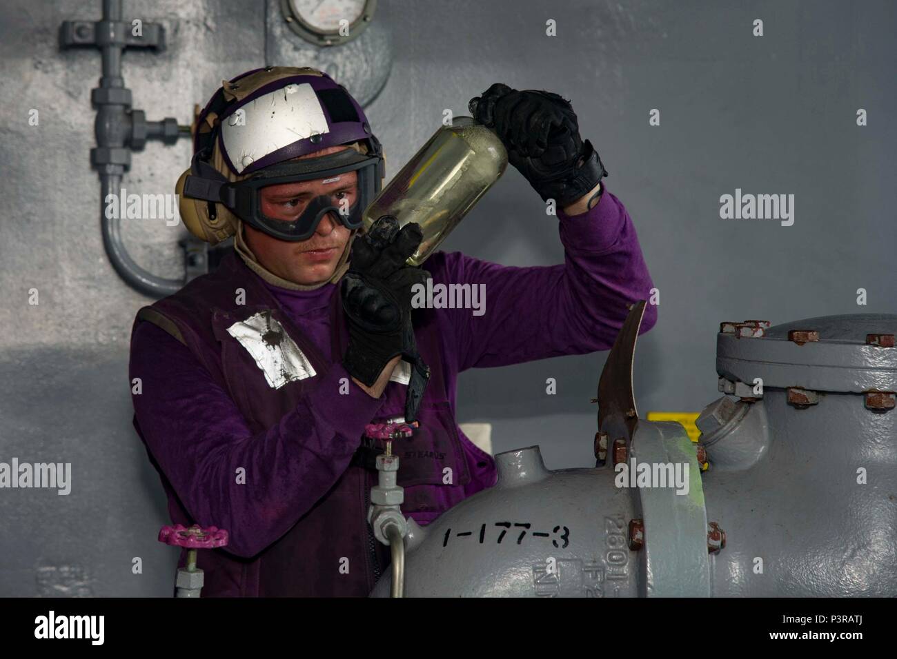 Aviation fuel station the gulf hi-res stock photography and images - Alamy