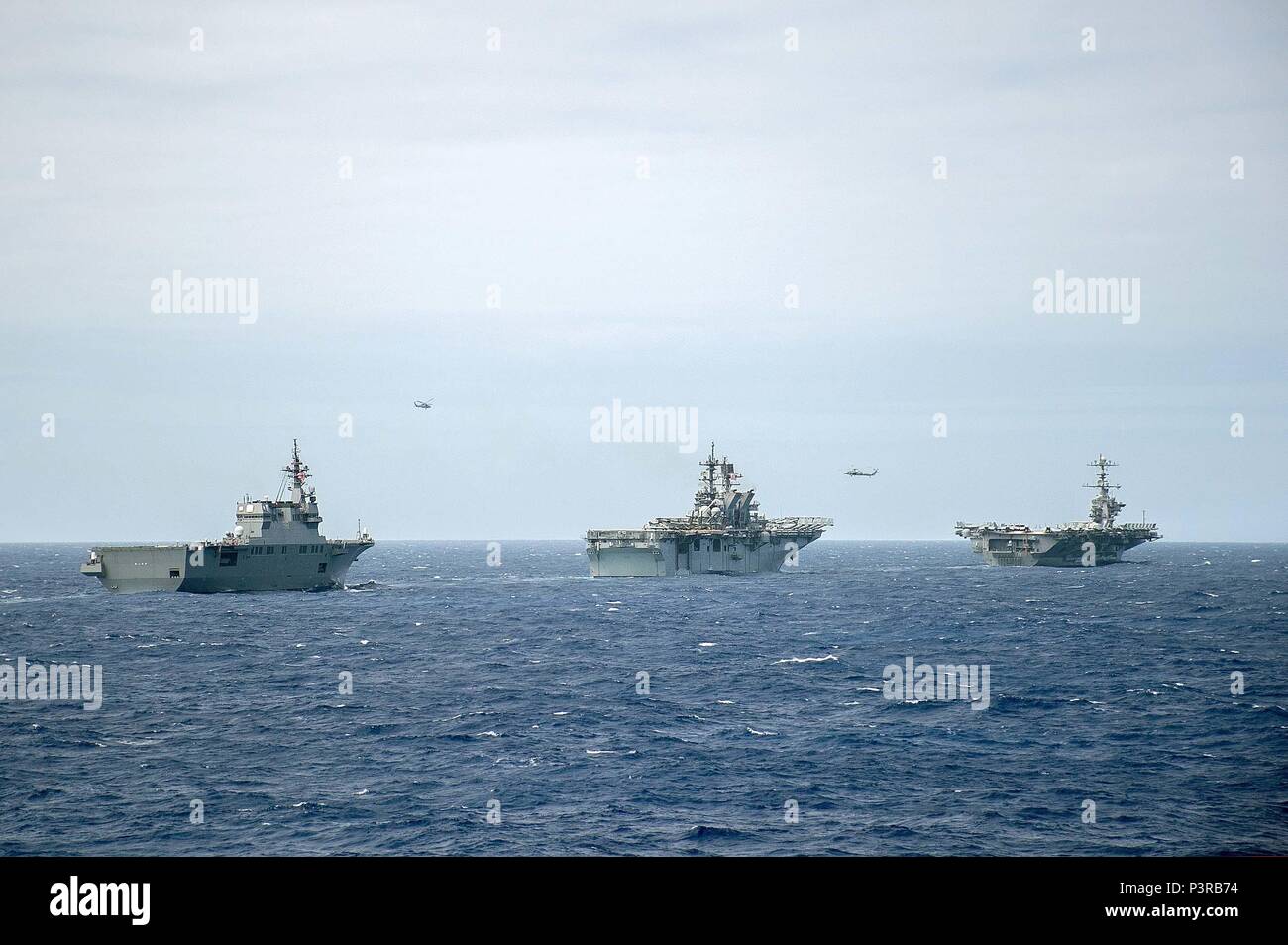 160728-N-EH218-071 PACIFIC OCEAN (July 28, 2016) – From left to right ...