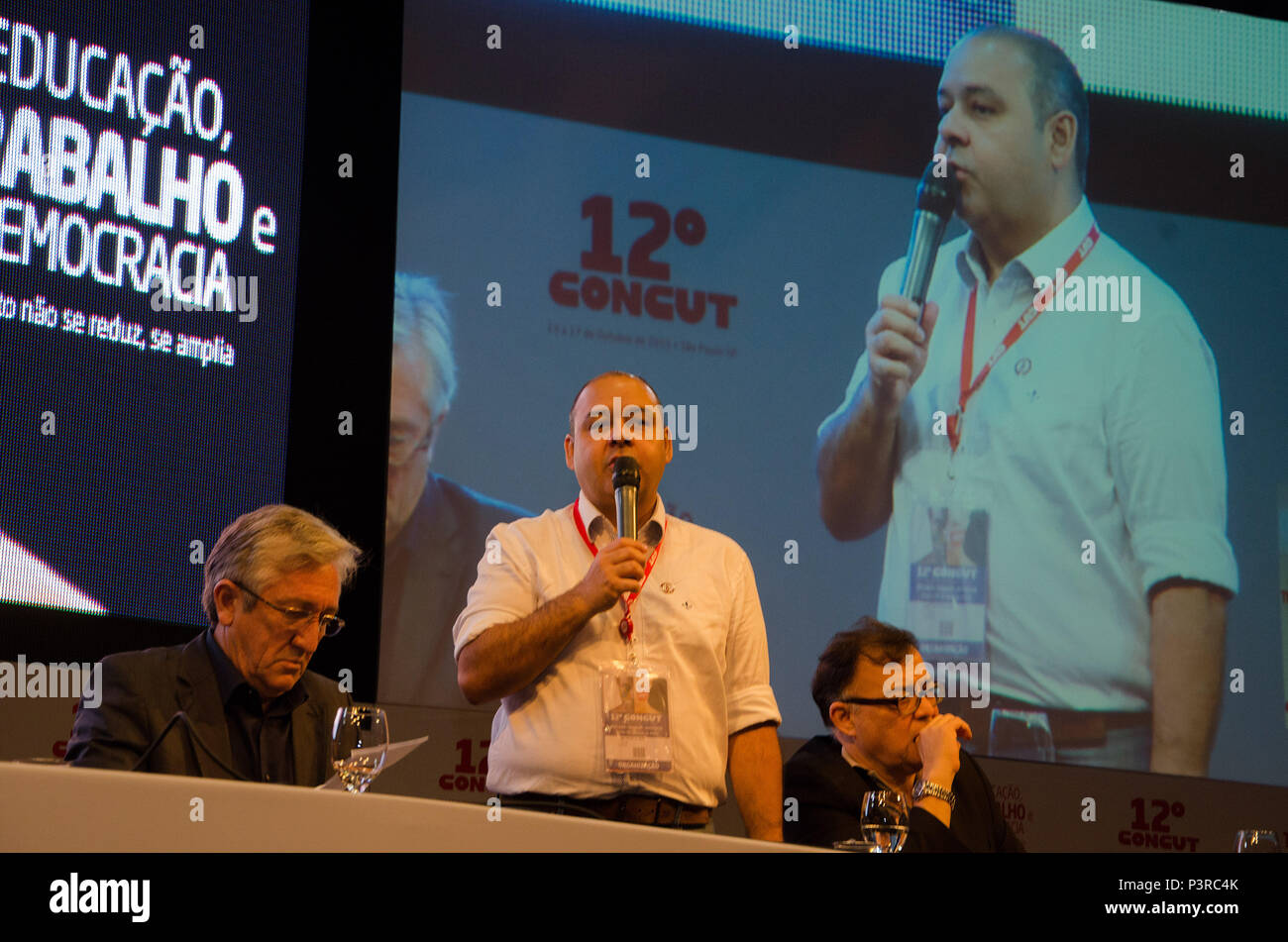 Discursando hi-res stock photography and images - Alamy