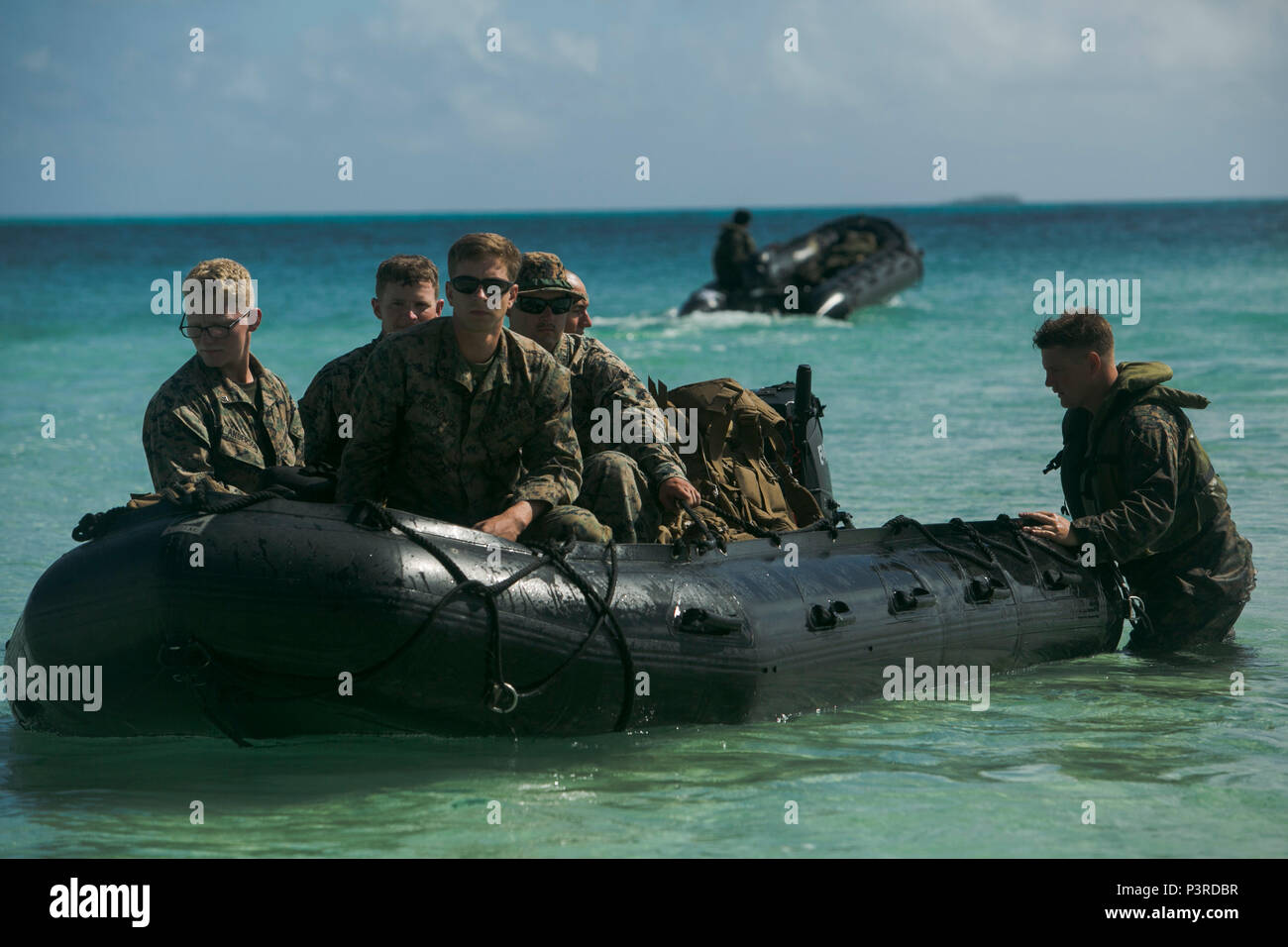 Tongan soldiers hi-res stock photography and images - Alamy