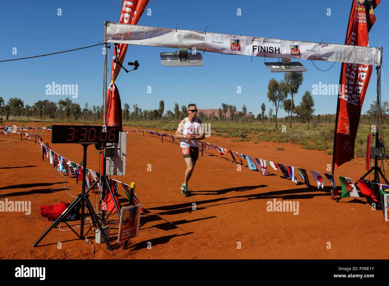 Australia uluru july hi-res stock photography and images - Alamy