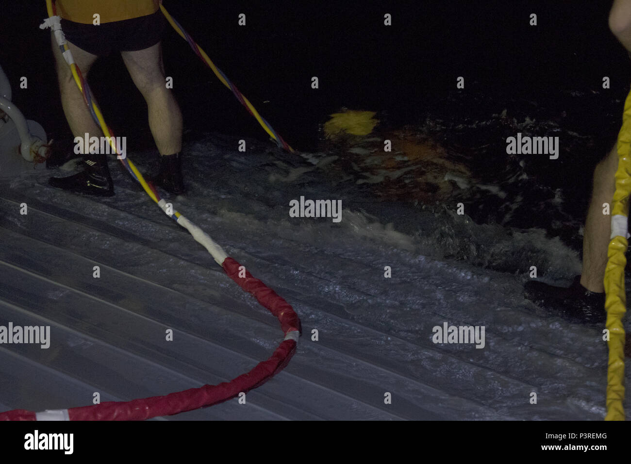 Scuba diving in the arabian gulf hi-res stock photography and images ...