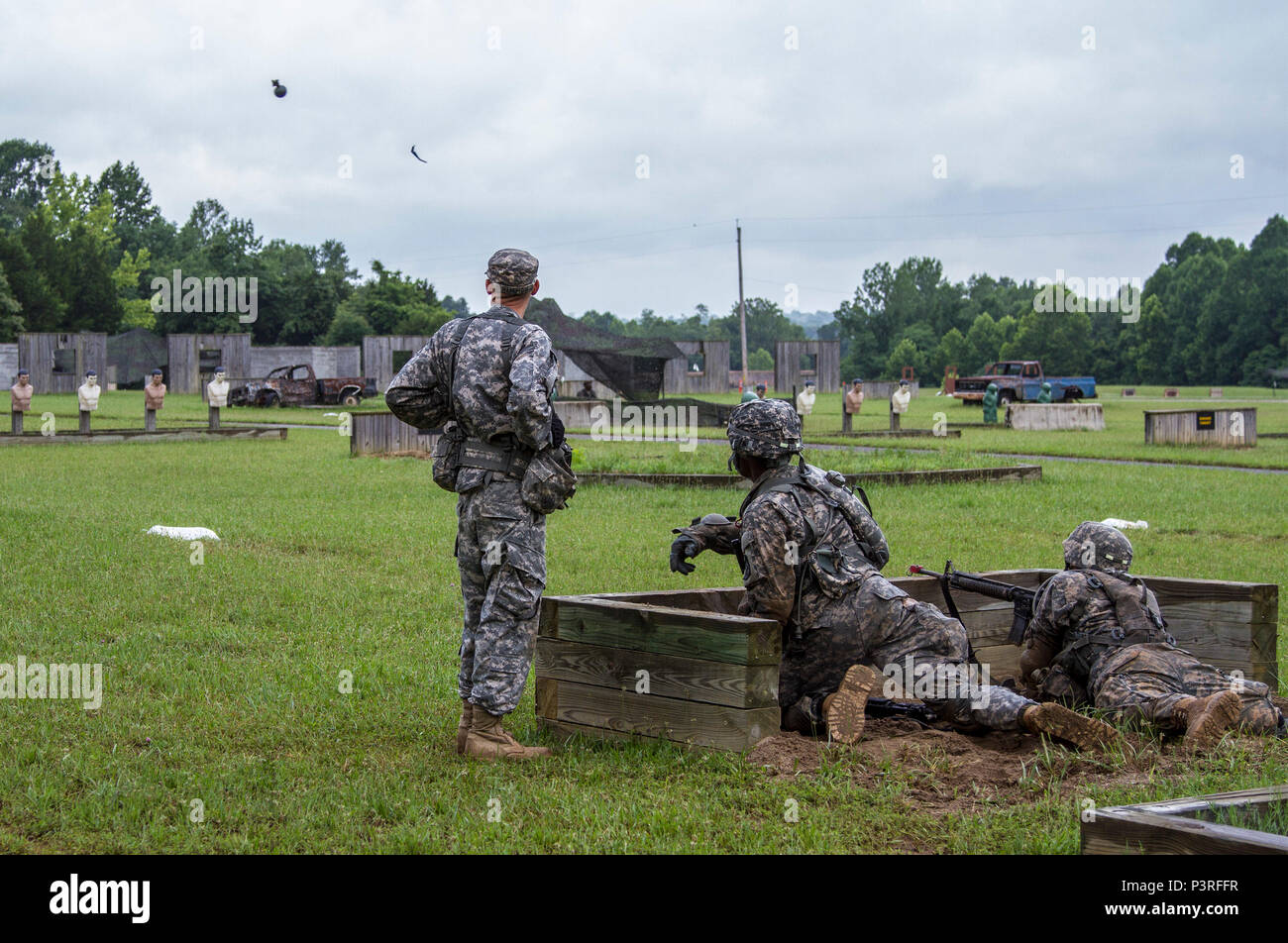 Cadets at Christensen Range, Fort Knox, Kentucky, perform low-crawl ...