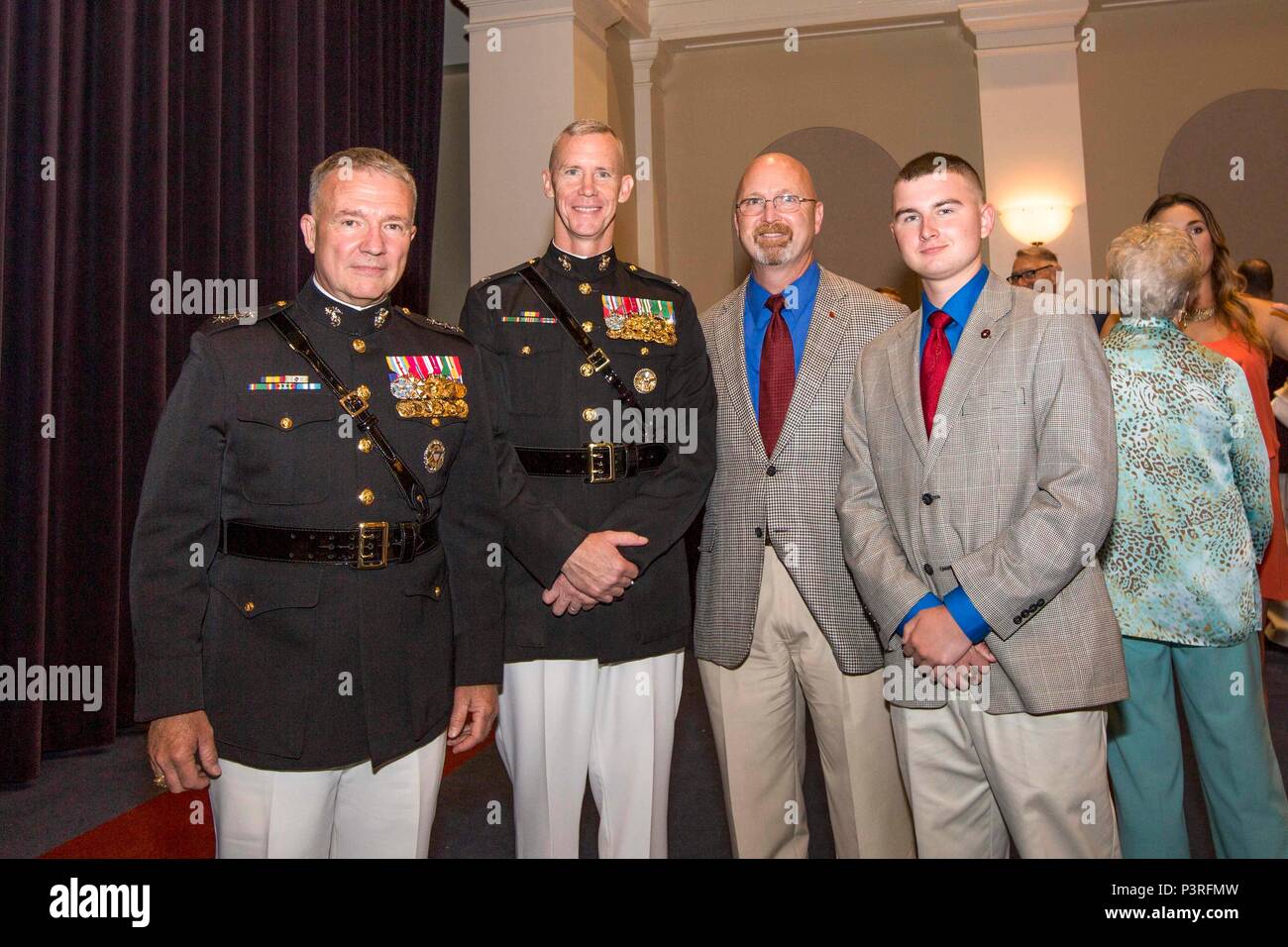 Mr robert l simmons ii hi-res stock photography and images - Alamy