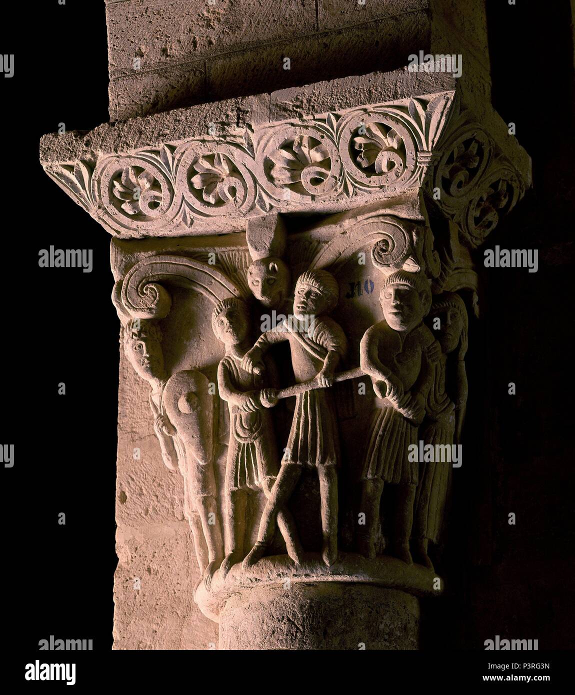 CAPITEL HISTORIADO - SIGLO XI - ROMANICO ESPAÑOL. Location: IGLESIA DE ...