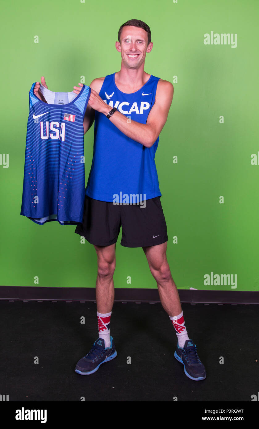 1st Lt. Cale Simmons Air Force contracting officer, World Class Athlete ...