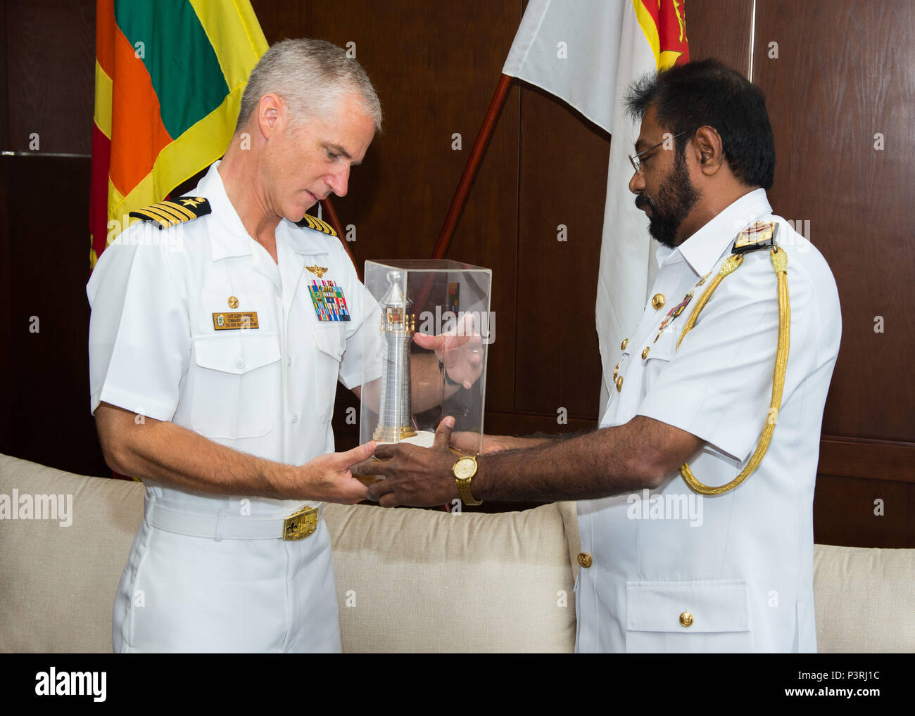 Statue de sri lanka hi-res stock photography and images - Alamy