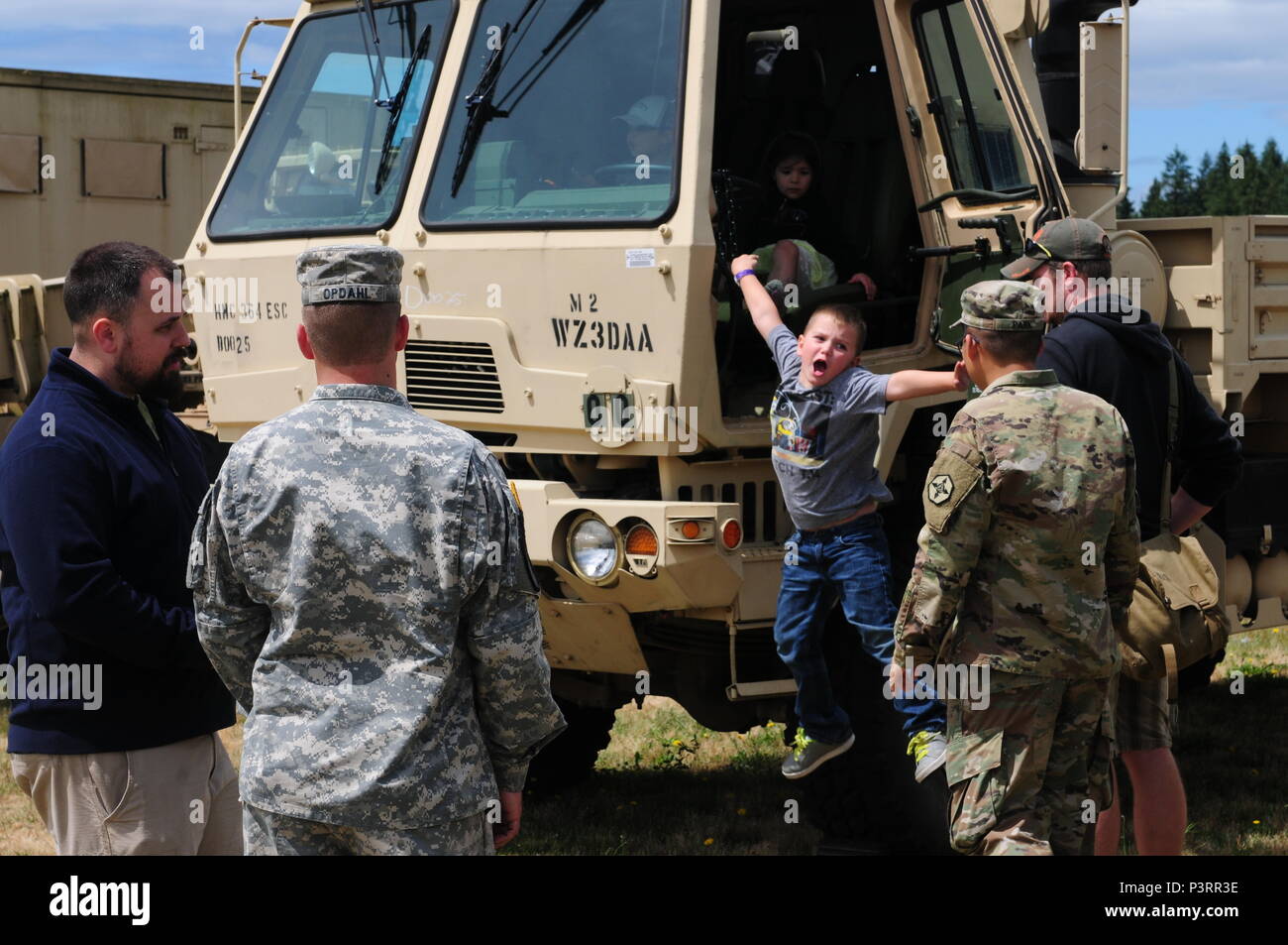 Army reserve recruiting station hi-res stock photography and images - Alamy