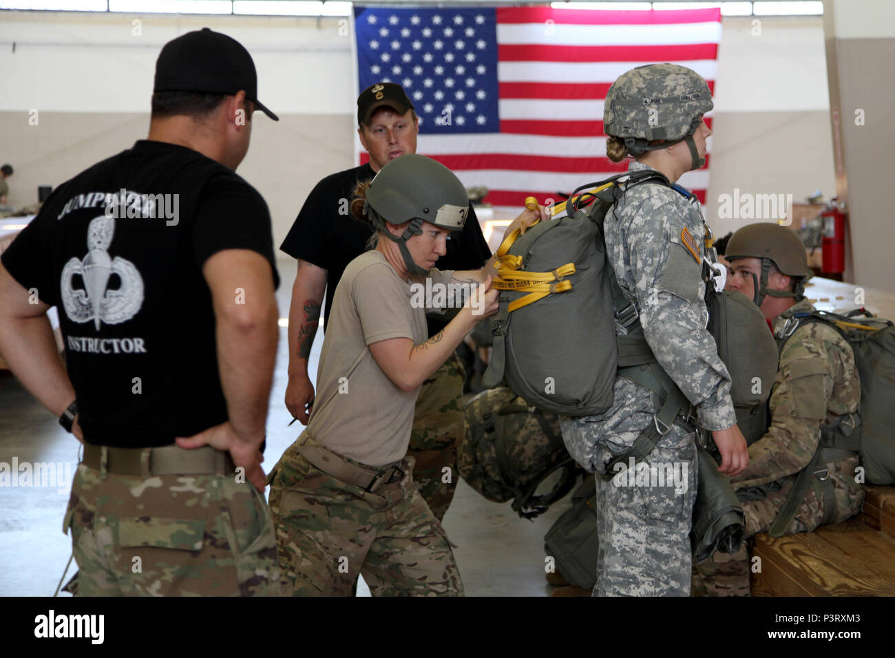 A student of the U.S. Army Special Operations Command static line ...