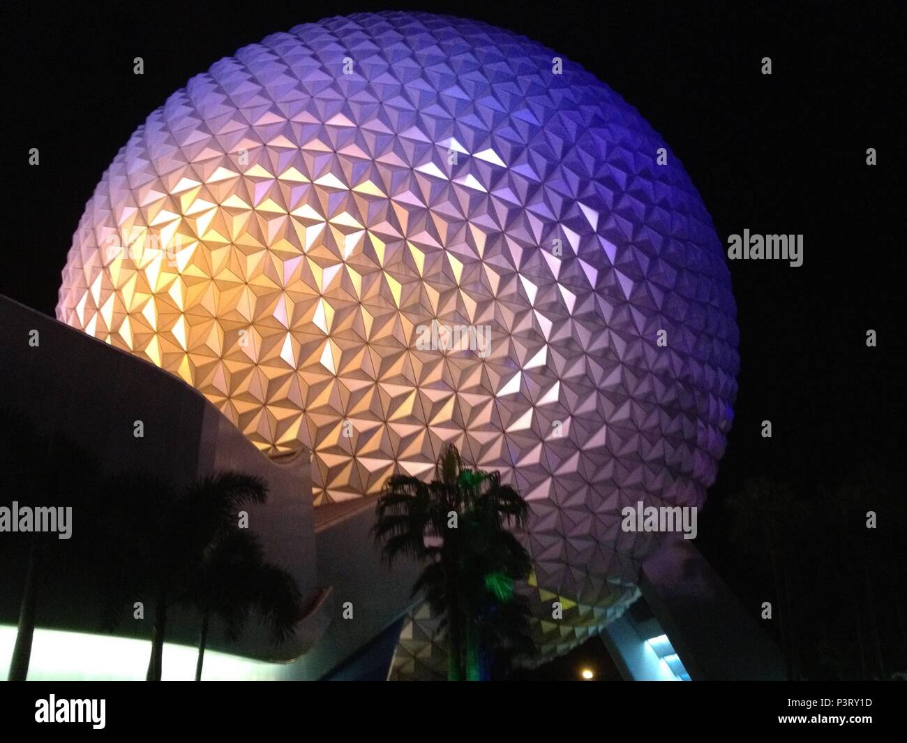 Epcot at night hi-res stock photography and images - Alamy
