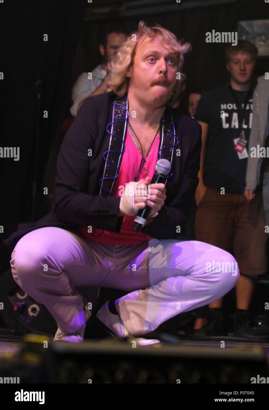 BLACKPOOL,UK KEITH LEMON SWITCHES ON BLACKPOOL ILLUMINATIONS CREDIT IAN ...