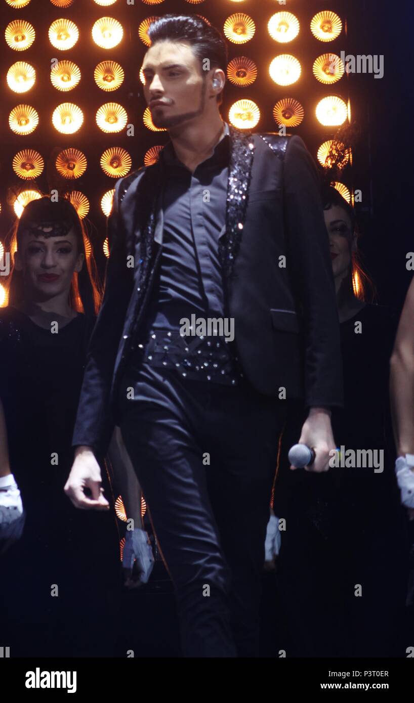 Rylan teeth hi-res stock photography and images - Alamy