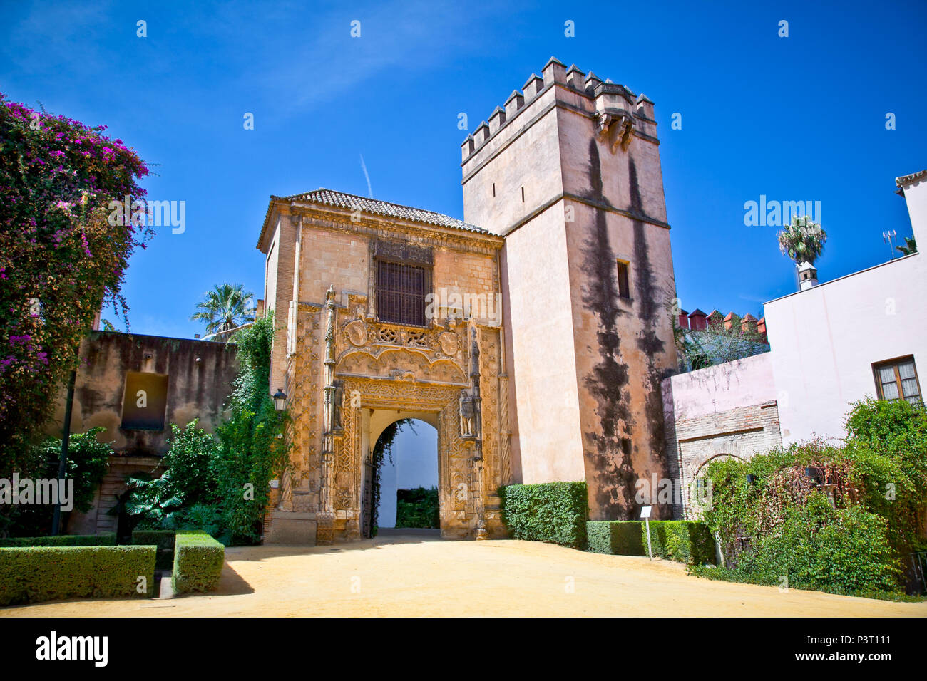 Real alcazar gardens hi-res stock photography and images - Alamy