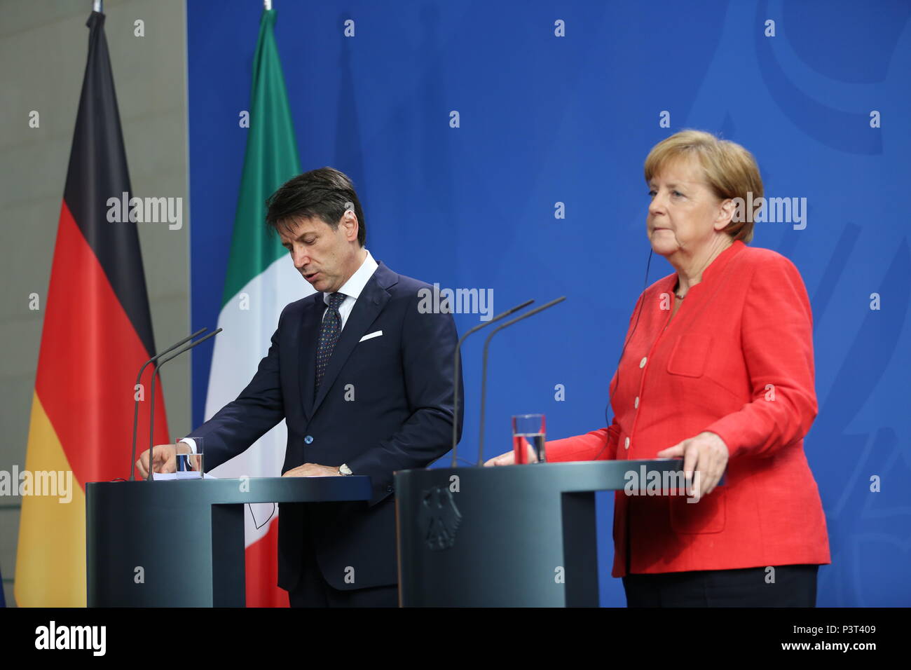 Berlin, Germany. 18th June, 2018. Berlin: Chancellor Angela Merkel welcomes the new Italian ...