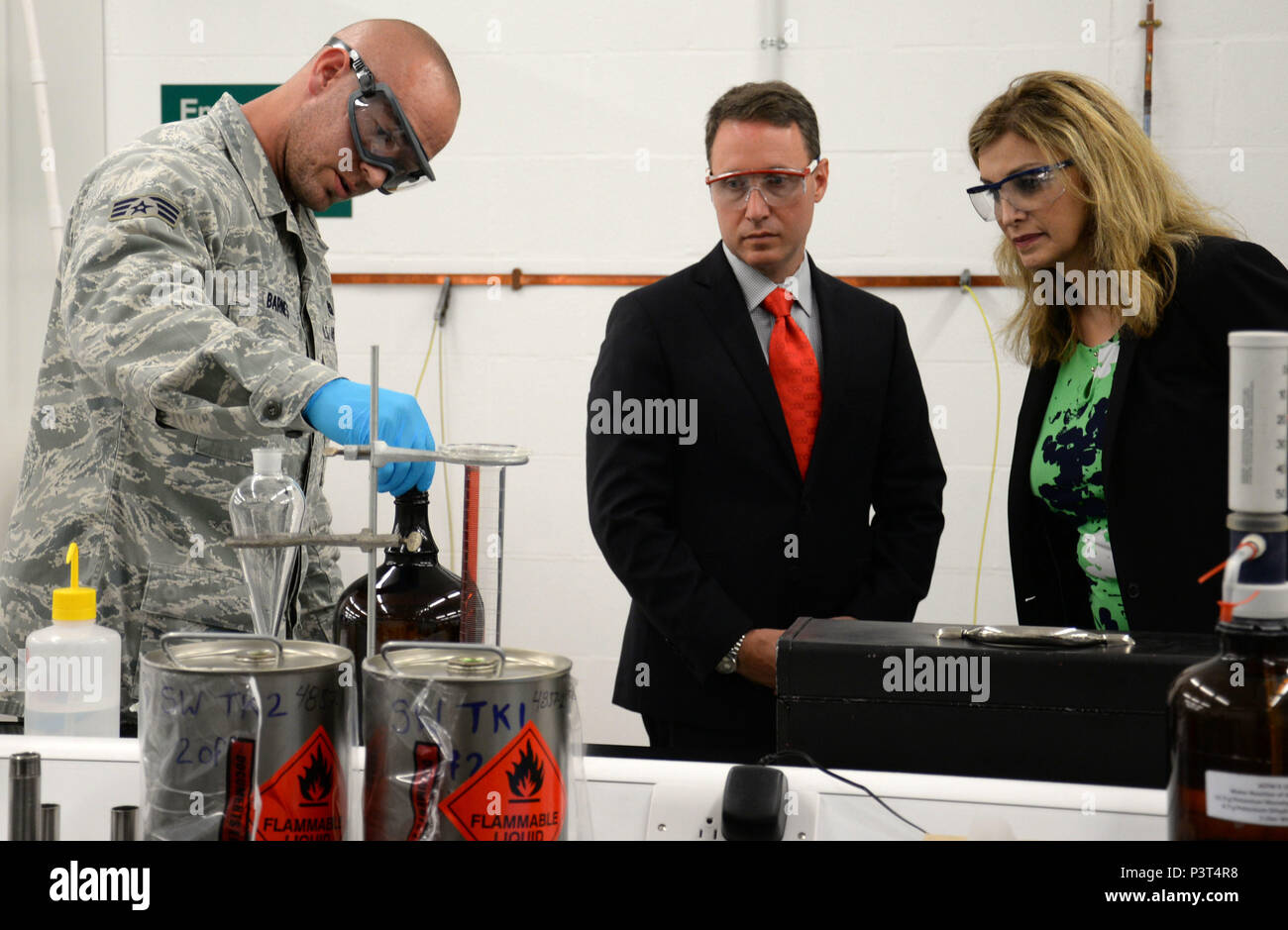 Amanda simpson hi-res stock photography and images - Alamy