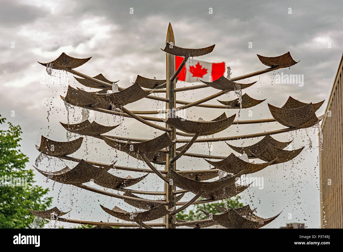 Images of the Tree-shaped Fountain in the Garden of the Provinces and ...