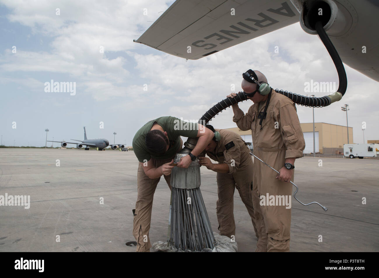 Hose and drogue hi-res stock photography and images - Alamy