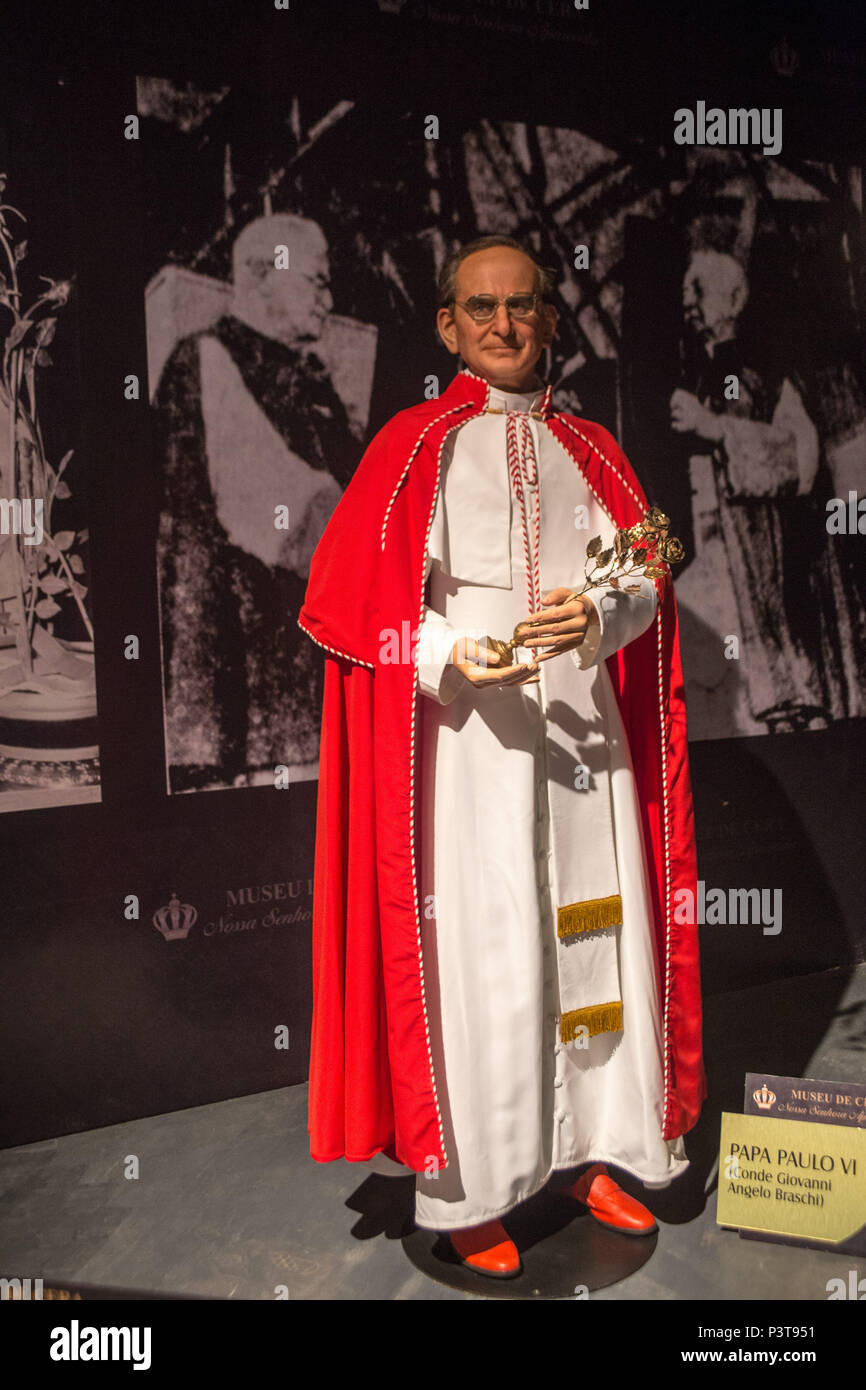 APARECIDA, SP - 21.02.2016: MUSEU DE CERA - Vista da obra Papa Paulo VI ...