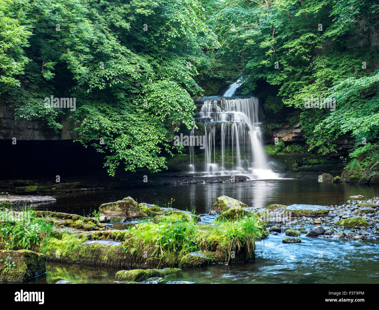 Cauldron falls hi-res stock photography and images - Alamy