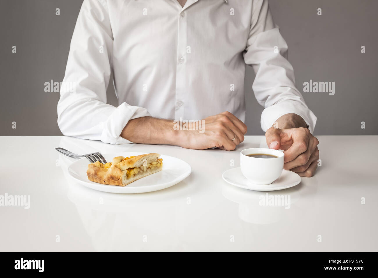Man eating pie hi-res stock photography and images - Alamy