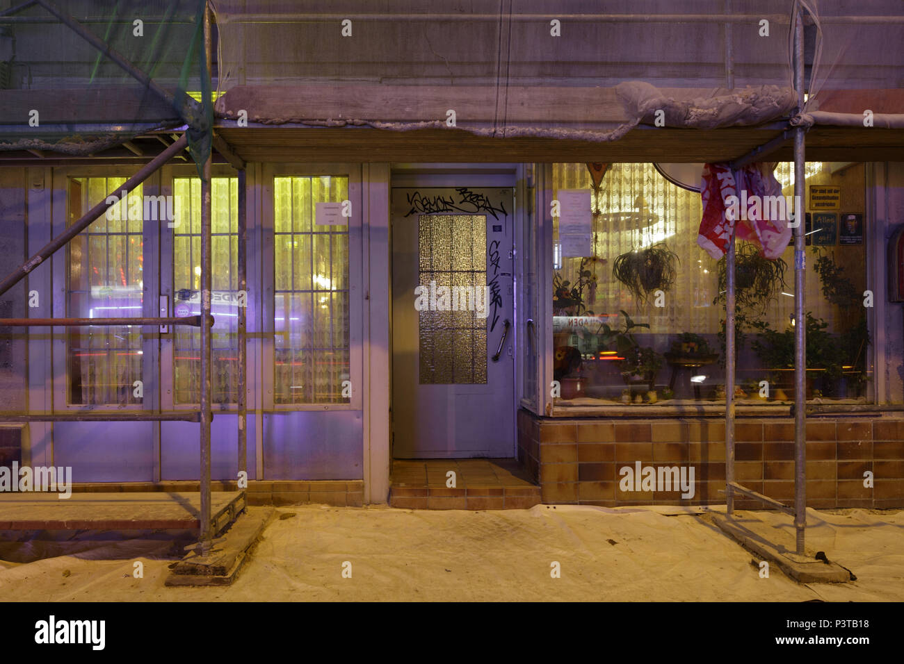 Old berlin pub hi-res stock photography and images - Alamy