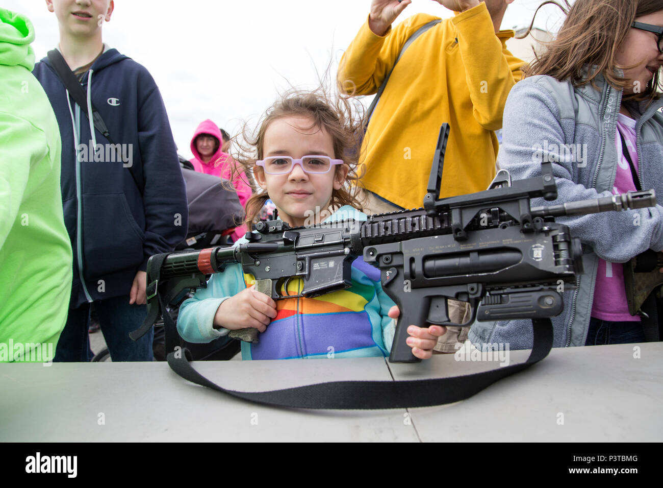 Modified m4 carbine hi-res stock photography and images - Alamy